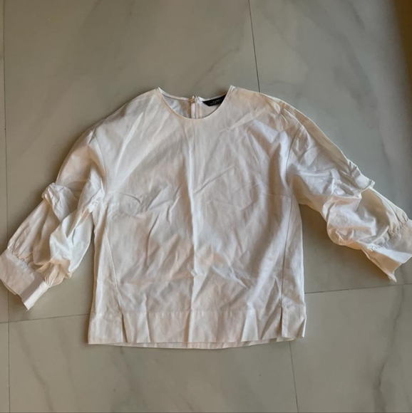 Zara | Tops | Zara Trendy White Top | Poshmark